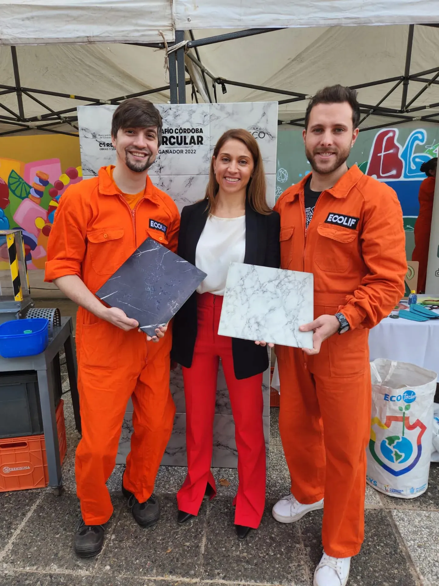 Con plástico reciclado crearon un producto de diseño único en el mundo