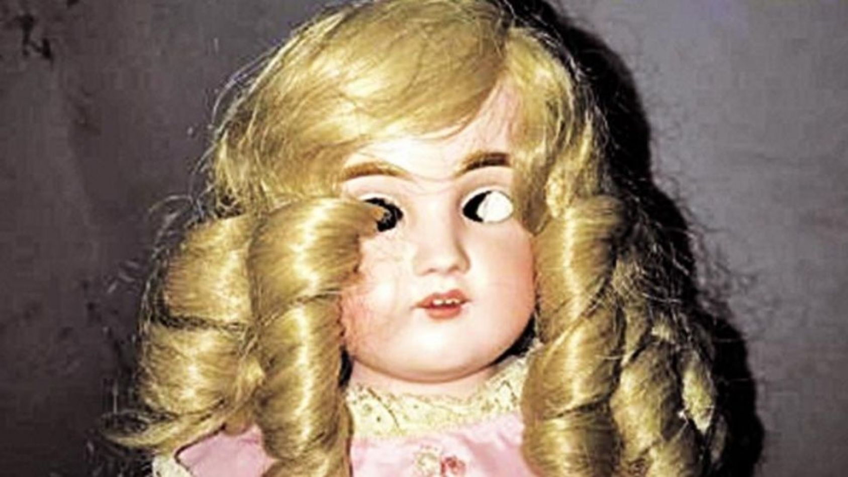 La escalofriante historia de Janet, una muñeca endemoniada