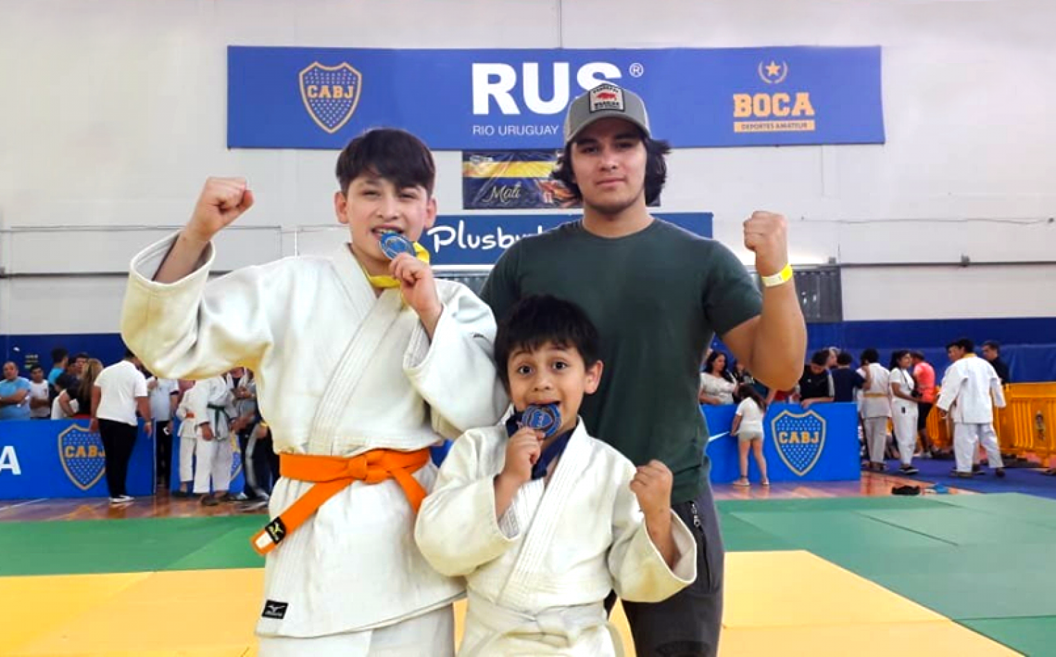 Máximo Miranda medalla de plata y Álvaro Miranda medalla de bronce