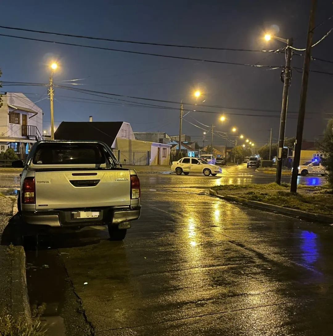 Choque en la avenida Perón: una mujer hospitalizada tras accidente